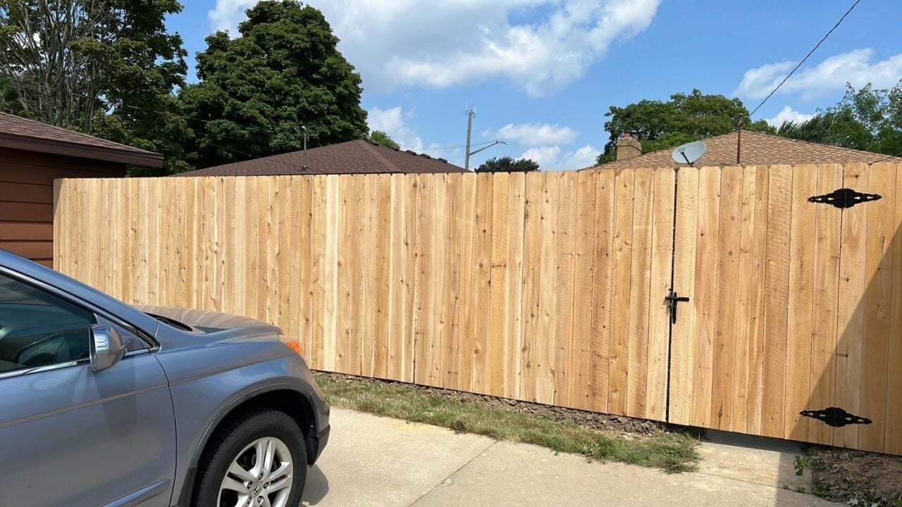 Quality Cedar Fence Pickets, 4x4 Posts, 2x4's for Sale | Milwaukee ...